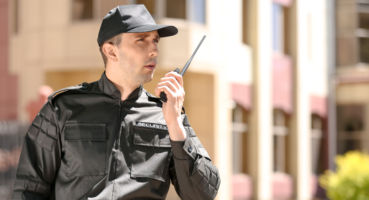 10 Constructive Ways To Give Your Security Guards Feedback